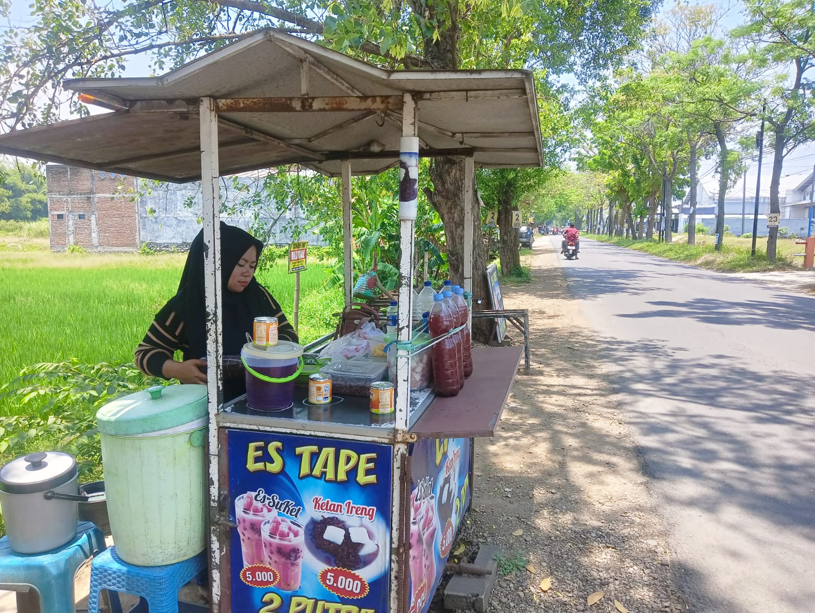 Nikmatnya Es Tape Ketan di Mojoagung Jombang, Minuman Tradisional yang ...